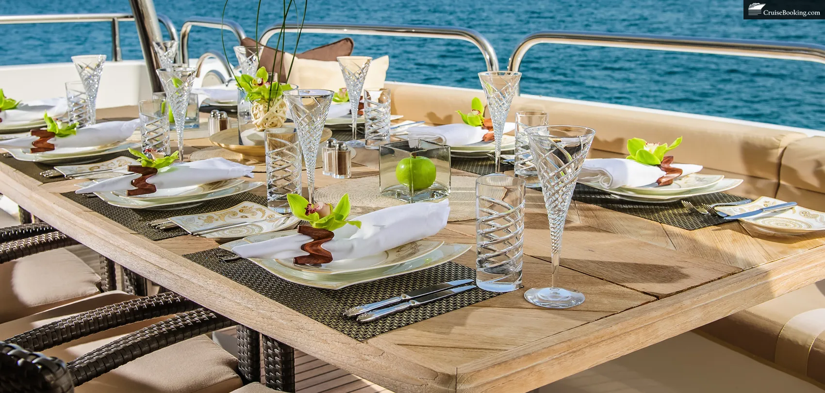 What are different dining options on a cruise? – CruiseBooking.com