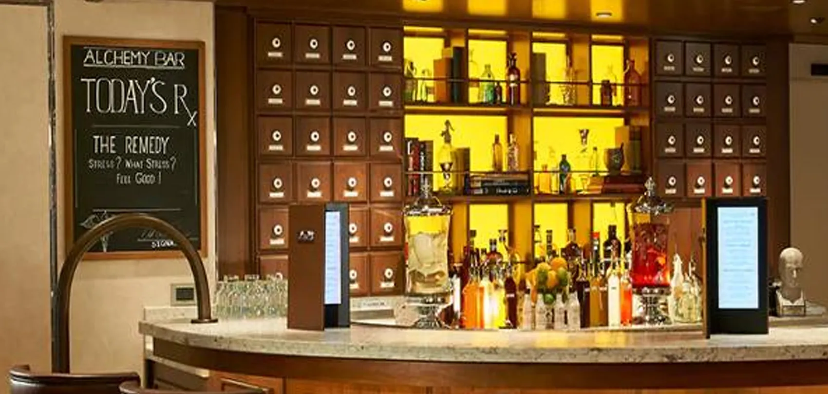 Which are the Best Cruise Ship Bars?